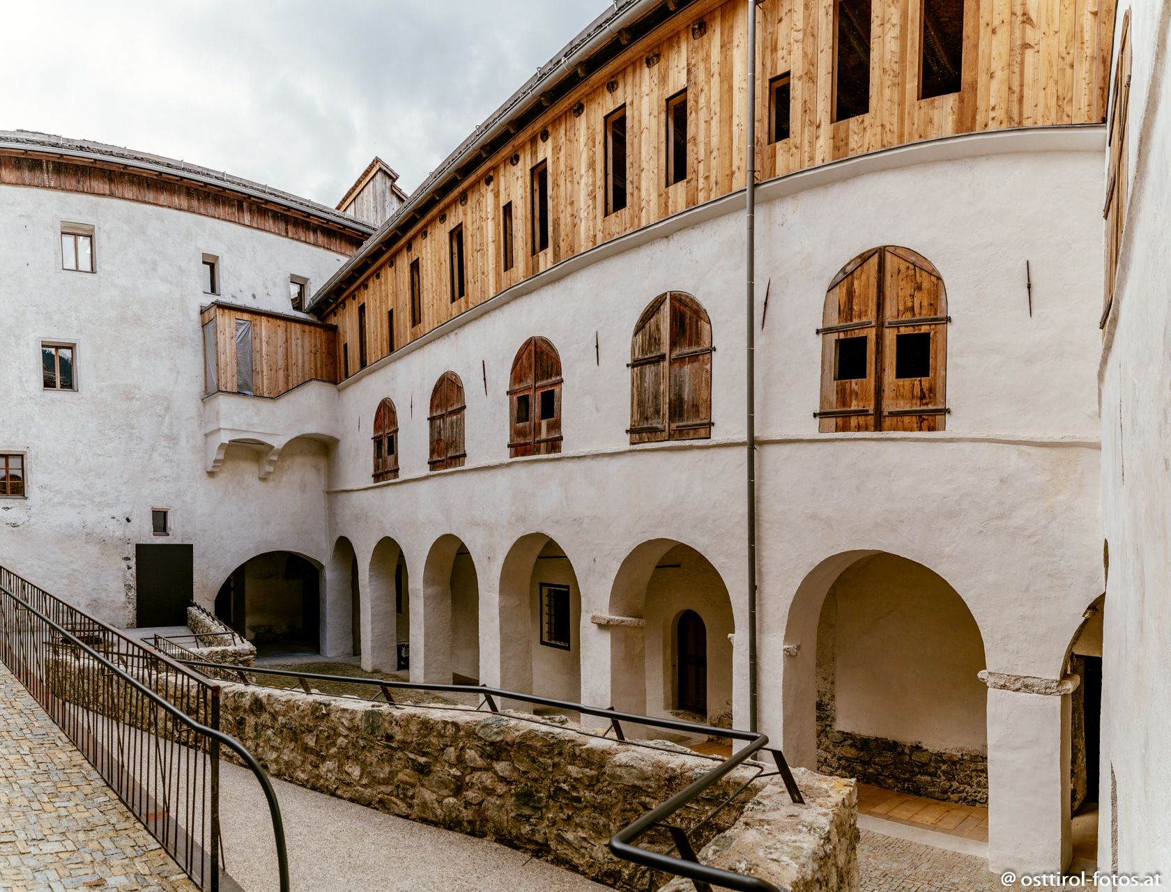 Burg Heinfels die Königin des Pustertals ️ osttirol-fotos.at